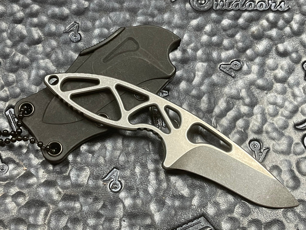 Microtech Medallion Fixed Blade Neck Knife – Altamont Outdoors